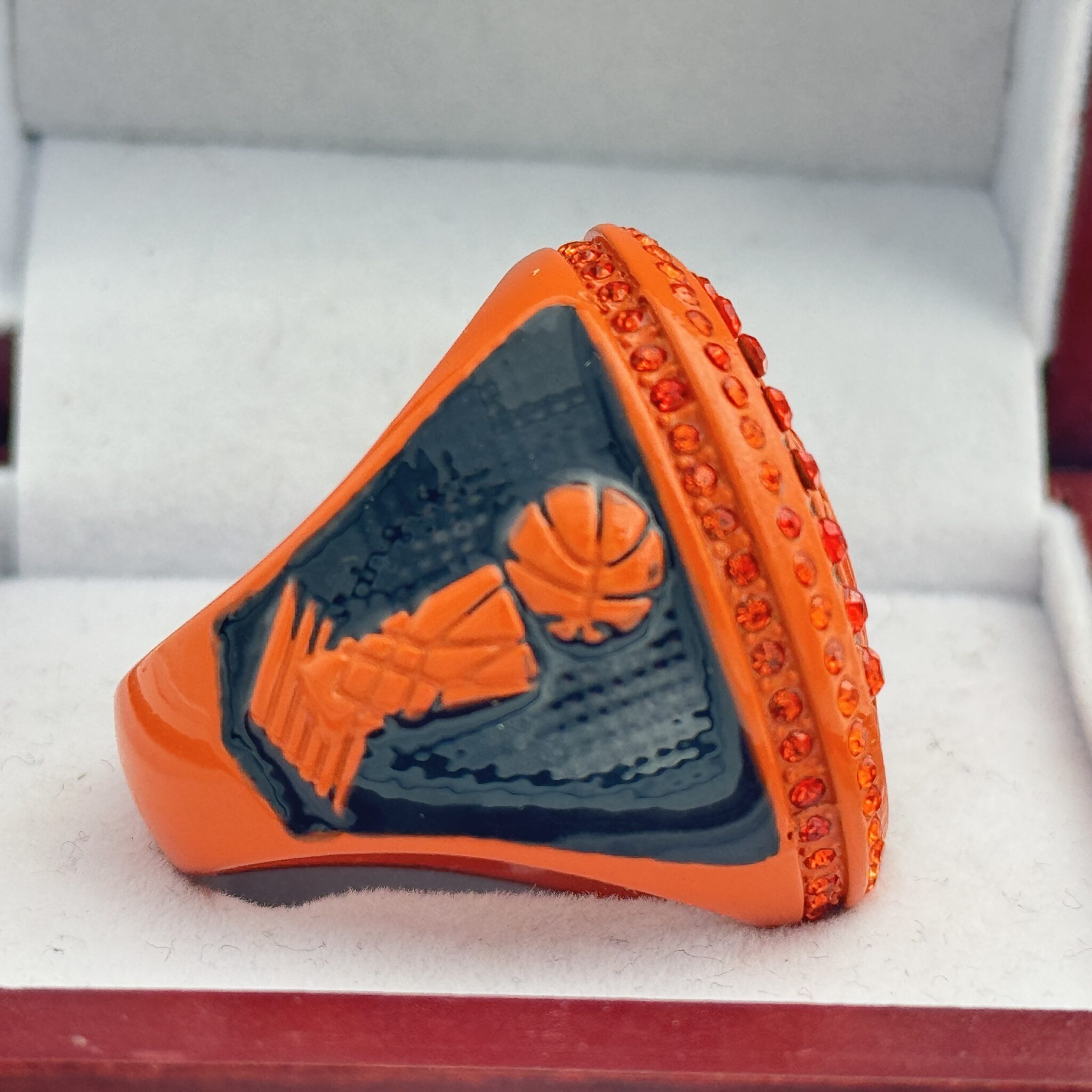 BASKETBALL RINGS - Championship Rings, Medals & Awards