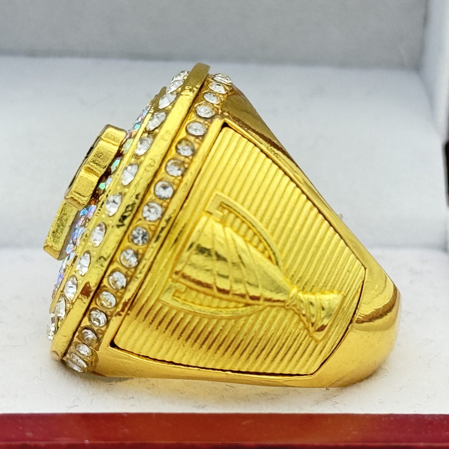 RINGS - Championship Rings, Medals & Awards