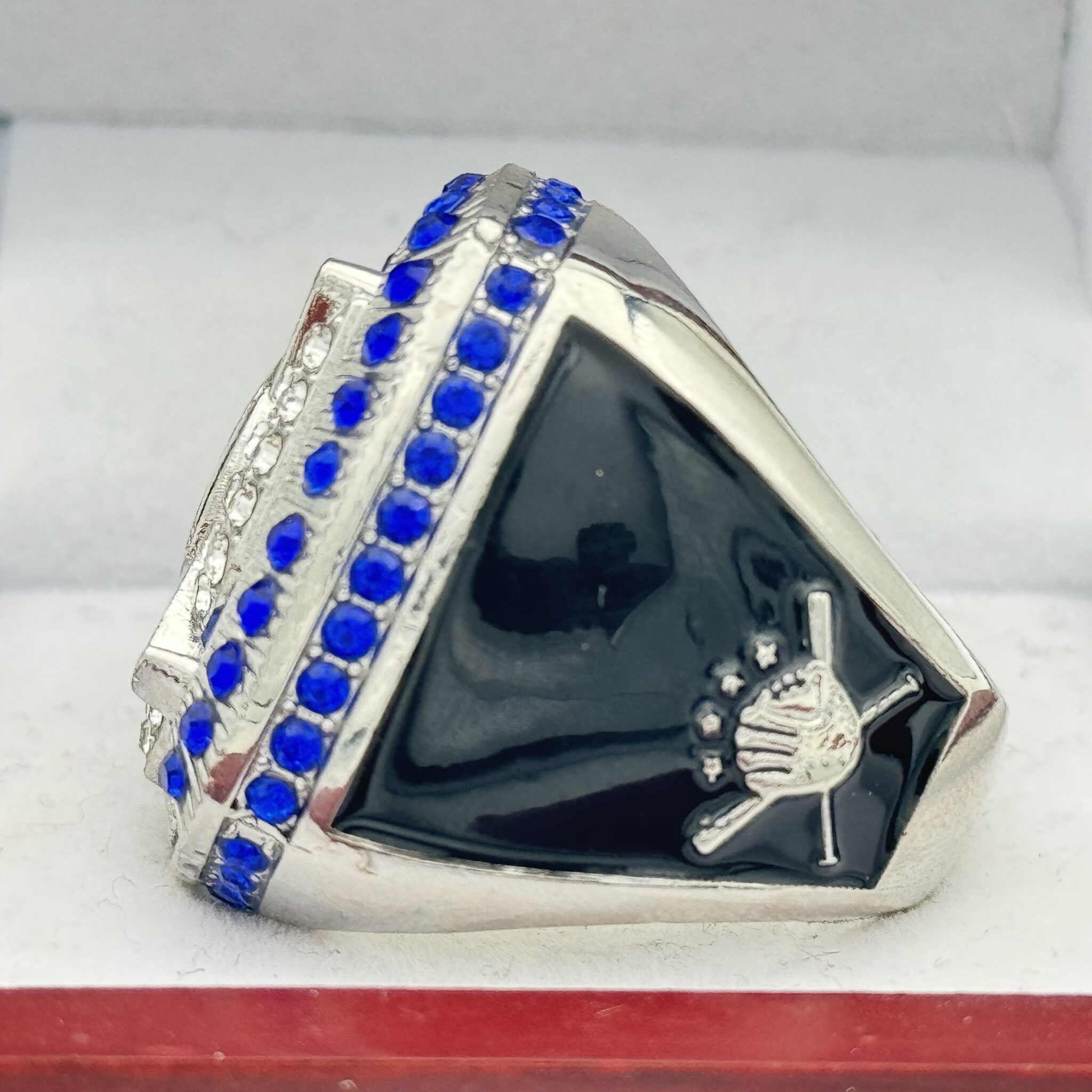ENGRAVABLE RINGS - Championship Rings, Medals & Awards