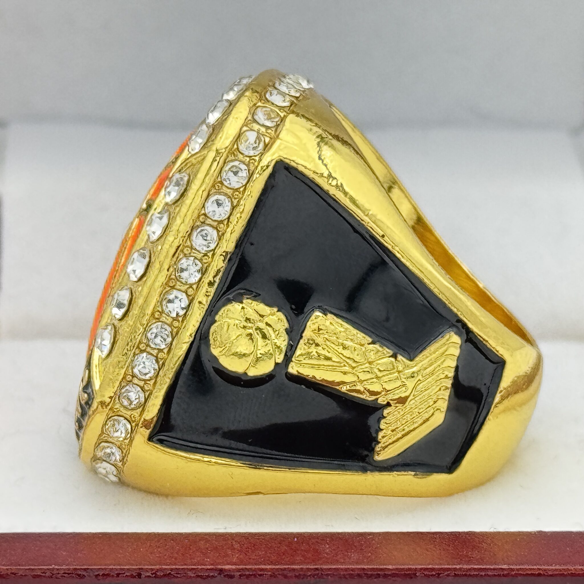 BASKETBALL RINGS - Championship Rings, Medals & Awards