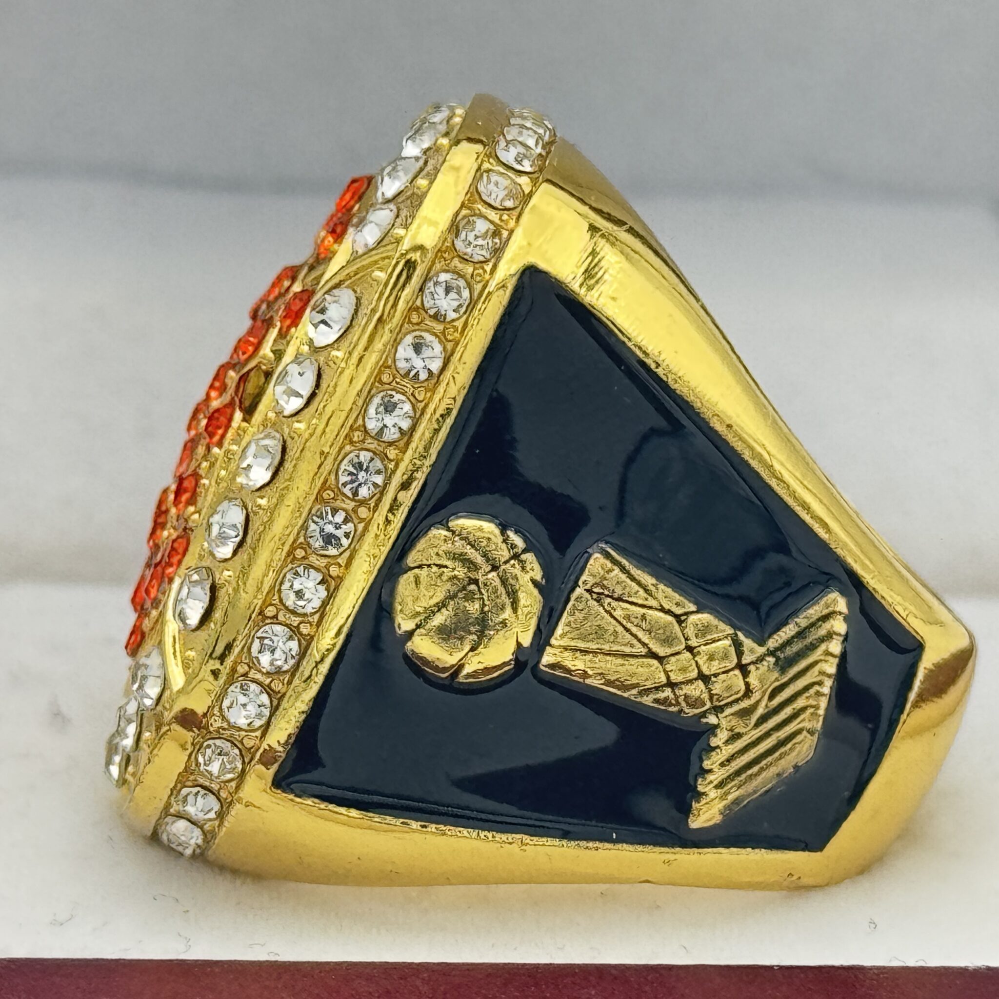 BASKETBALL RINGS - Championship Rings, Medals & Awards