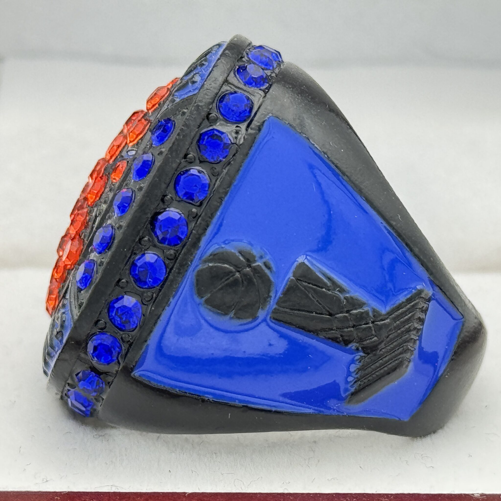 BASKETBALL RINGS - Championship Rings, Medals & Awards